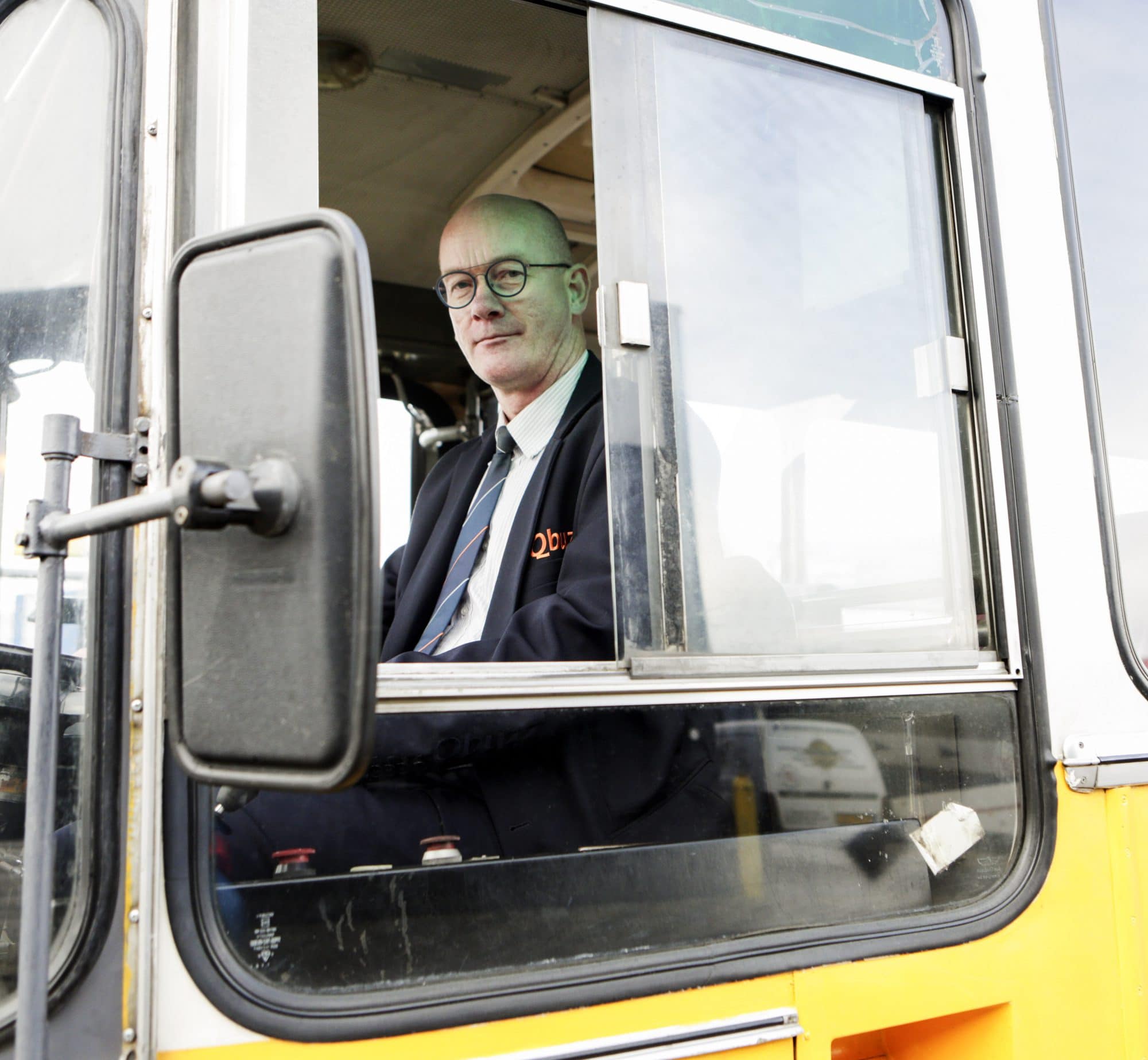 Experiencing an old diesel bus (1984) versus a new electric bus: Ebusco ...
